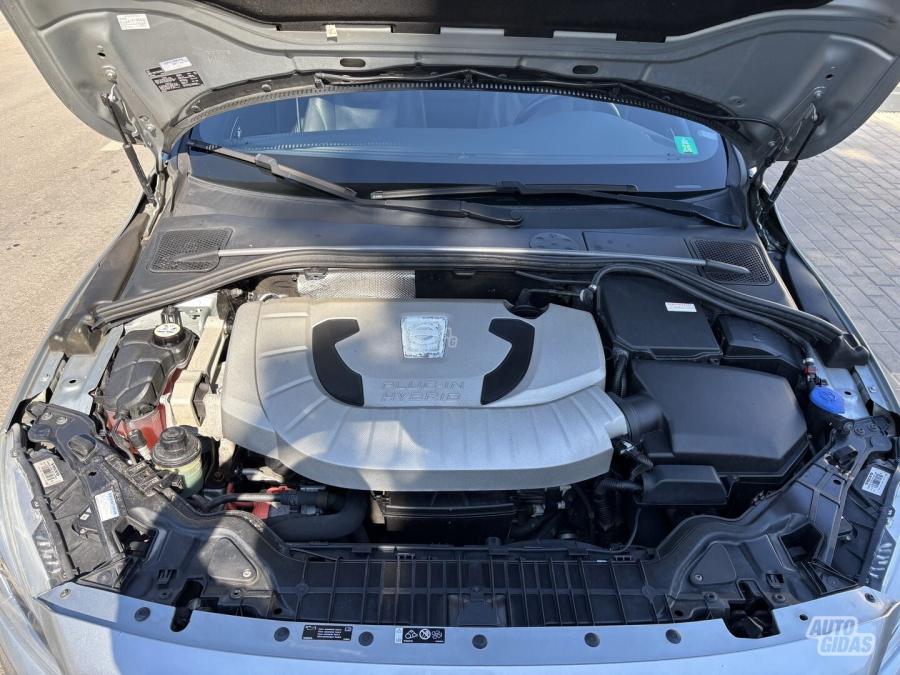 Grey Volvo V60 2014 in Vilnius, with an engine capacity of 2.40 L and mileage of 300 thousand km for 7500 €, photo 18 on AUTOMOTO.COM.LV