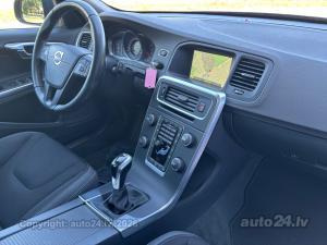 Pelēks Volvo V60 2014 Paide, ar dzinēja tilpumu 2.00 L un nobraukumu 190 tūkst. km par 7690 €, foto 8 vietnē AUTOMOTO.COM.LV
