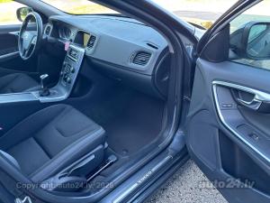 Pelēks Volvo V60 2014 Paide, ar dzinēja tilpumu 2.00 L un nobraukumu 190 tūkst. km par 7690 €, foto 9 vietnē AUTOMOTO.COM.LV