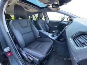 Pelēks Volvo V60 2014 Paide, ar dzinēja tilpumu 2.00 L un nobraukumu 190 tūkst. km par 7690 €, foto 10 vietnē AUTOMOTO.COM.LV