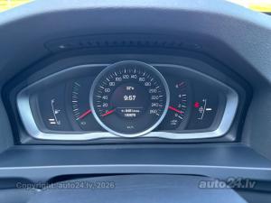 Pelēks Volvo V60 2014 Paide, ar dzinēja tilpumu 2.00 L un nobraukumu 190 tūkst. km par 7690 €, foto 16 vietnē AUTOMOTO.COM.LV