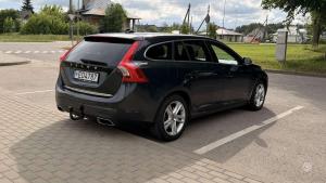 Grey Volvo V60 2014 in Sirvintos, with an engine capacity of 2.40 L and mileage of 258 thousand km for 7700 €, photo 5 on AUTOMOTO.COM.LV