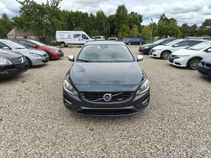 Grey Volvo V60 2014 in Vilnius, with an engine capacity of 1.98 L and mileage of 350 thousand km for 6300 €, photo 4 on AUTOMOTO.COM.LV