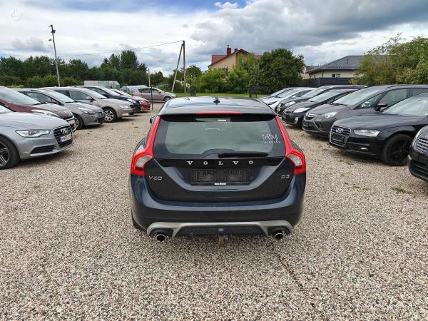 Pelēks Volvo V60 2014 Viļņa, ar dzinēja tilpumu 1.98 L un nobraukumu 350 tūkst. km par 6300 €, foto 8 vietnē AUTOMOTO.COM.LV