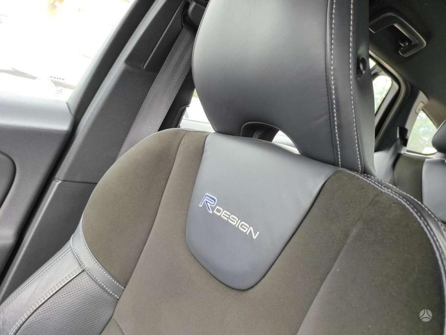 Grey Volvo V60 2014 in Vilnius, with an engine capacity of 1.98 L and mileage of 350 thousand km for 6300 €, photo 12 on AUTOMOTO.COM.LV