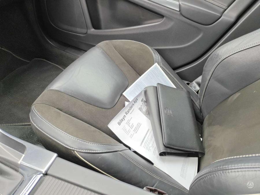 Grey Volvo V60 2014 in Vilnius, with an engine capacity of 1.98 L and mileage of 350 thousand km for 6300 €, photo 16 on AUTOMOTO.COM.LV