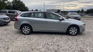 Grey Volvo V60 2014 in Kaunas, with an engine capacity of 1.56 L and mileage of 208 thousand km for 6200 €, photo 3 on AUTOMOTO.COM.LV