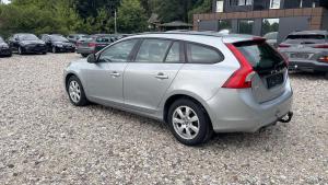 Grey Volvo V60 2014 in Kaunas, with an engine capacity of 1.56 L and mileage of 208 thousand km for 6200 €, photo 5 on AUTOMOTO.COM.LV