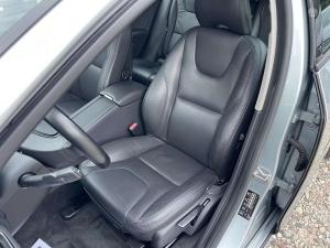 Grey Volvo V60 2014 in Kaunas, with an engine capacity of 1.56 L and mileage of 208 thousand km for 6200 €, photo 7 on AUTOMOTO.COM.LV