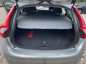 Grey Volvo V60 2014 in Kaunas, with an engine capacity of 1.56 L and mileage of 208 thousand km for 6200 €, photo 15 on AUTOMOTO.COM.LV