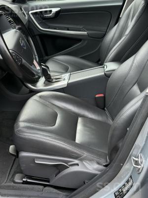 Grey Volvo V60 2014 in Riga, with an engine capacity of 2.40 L and mileage of 0 thousand km for 9800 €, photo 5 on AUTOMOTO.COM.LV