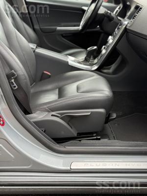 Grey Volvo V60 2014 in Riga, with an engine capacity of 2.40 L and mileage of 0 thousand km for 9800 €, photo 6 on AUTOMOTO.COM.LV