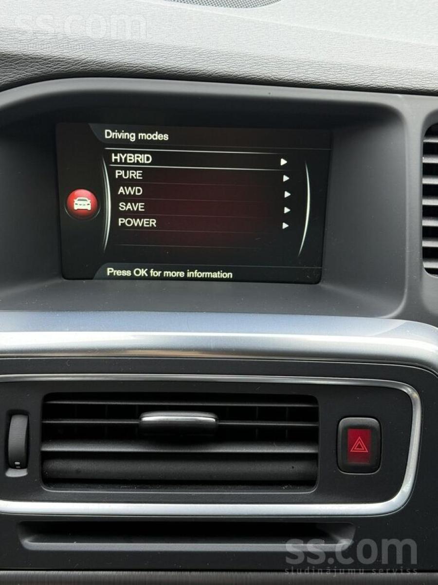 Grey Volvo V60 2014 in Riga, with an engine capacity of 2.40 L and mileage of 0 thousand km for 9800 €, photo 11 on AUTOMOTO.COM.LV