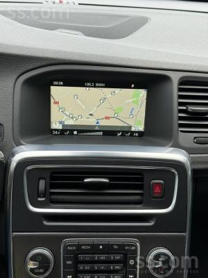 Grey Volvo V60 2014 in Riga, with an engine capacity of 2.40 L and mileage of 0 thousand km for 9800 €, photo 12 on AUTOMOTO.COM.LV