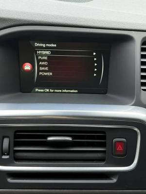 Pelēks Volvo V60 2014 Rīga, ar dzinēja tilpumu 2.40 L un nobraukumu 176 tūkst. km par 9800 €, foto 11 vietnē AUTOMOTO.COM.LV