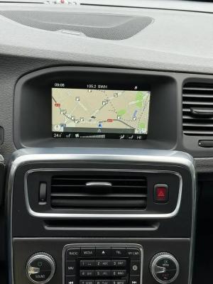 Pelēks Volvo V60 2014 Rīga, ar dzinēja tilpumu 2.40 L un nobraukumu 176 tūkst. km par 9800 €, foto 12 vietnē AUTOMOTO.COM.LV