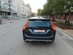 Pelēks Volvo V60 2014 Viļņa, ar dzinēja tilpumu 1.98 L un nobraukumu 345 tūkst. km par 6300 €, foto 4 vietnē AUTOMOTO.COM.LV