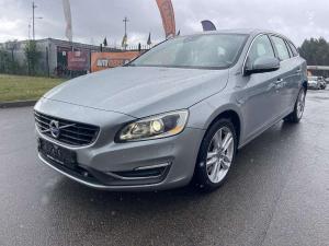 Grey Volvo V60 2014 in Kaunas, with an engine capacity of 2.40 L and mileage of 280 thousand km for 5950 €, photo  on AUTOMOTO.COM.LV