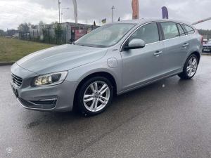 Pelēks Volvo V60 2014 Kauņa, ar dzinēja tilpumu 2.40 L un nobraukumu 280 tūkst. km par 5950 €, foto 3 vietnē AUTOMOTO.COM.LV