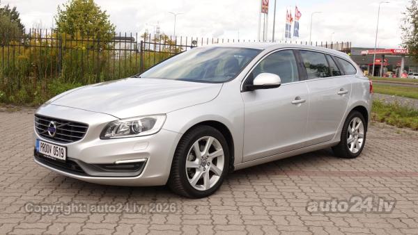Pelēks Volvo V60 2014 Tartu, ar dzinēja tilpumu 2.00 L un nobraukumu 229 tūkst. km par 8850 €, foto 1 vietnē AUTOMOTO.COM.LV