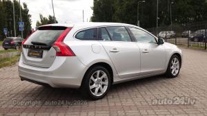 Pelēks Volvo V60 2014 Tartu, ar dzinēja tilpumu 2.00 L un nobraukumu 229 tūkst. km par 8850 €, foto 4 vietnē AUTOMOTO.COM.LV