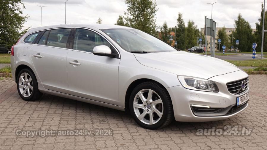 Pelēks Volvo V60 2014 Tartu, ar dzinēja tilpumu 2.00 L un nobraukumu 229 tūkst. km par 8850 €, foto 7 vietnē AUTOMOTO.COM.LV