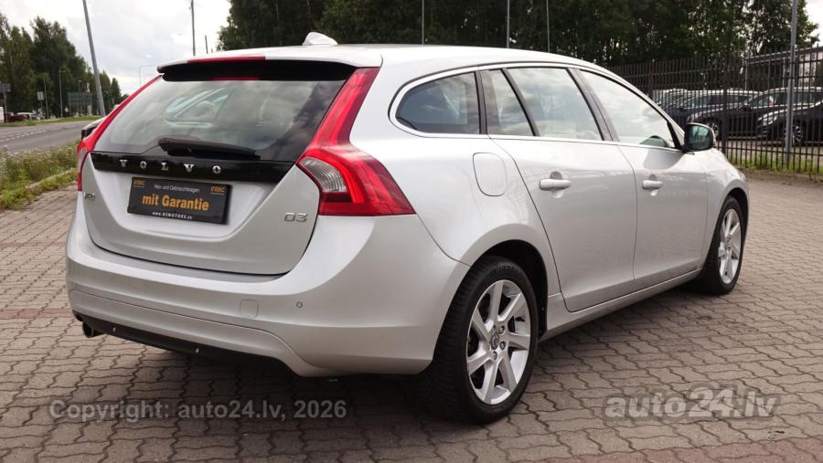 Pelēks Volvo V60 2014 Tartu, ar dzinēja tilpumu 2.00 L un nobraukumu 229 tūkst. km par 8850 €, foto 8 vietnē AUTOMOTO.COM.LV
