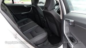 Pelēks Volvo V60 2014 Tartu, ar dzinēja tilpumu 2.00 L un nobraukumu 229 tūkst. km par 8850 €, foto 11 vietnē AUTOMOTO.COM.LV