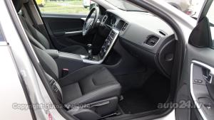 Pelēks Volvo V60 2014 Tartu, ar dzinēja tilpumu 2.00 L un nobraukumu 229 tūkst. km par 8850 €, foto 12 vietnē AUTOMOTO.COM.LV
