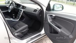 Pelēks Volvo V60 2014 Tartu, ar dzinēja tilpumu 2.00 L un nobraukumu 229 tūkst. km par 8850 €, foto 13 vietnē AUTOMOTO.COM.LV