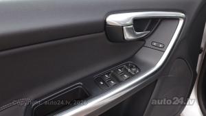 Pelēks Volvo V60 2014 Tartu, ar dzinēja tilpumu 2.00 L un nobraukumu 229 tūkst. km par 8850 €, foto 17 vietnē AUTOMOTO.COM.LV
