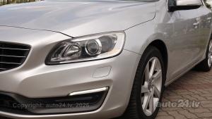 Pelēks Volvo V60 2014 Tartu, ar dzinēja tilpumu 2.00 L un nobraukumu 229 tūkst. km par 8850 €, foto 22 vietnē AUTOMOTO.COM.LV
