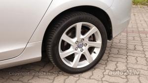Pelēks Volvo V60 2014 Tartu, ar dzinēja tilpumu 2.00 L un nobraukumu 229 tūkst. km par 8850 €, foto 24 vietnē AUTOMOTO.COM.LV