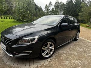 Grey Volvo V60 2014 in Riga, with an engine capacity of 2.40 L and mileage of 330 thousand km for 4200 €, photo  on AUTOMOTO.COM.LV