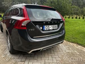 Grey Volvo V60 2014 in Riga, with an engine capacity of 2.40 L and mileage of 330 thousand km for 4200 €, photo 6 on AUTOMOTO.COM.LV