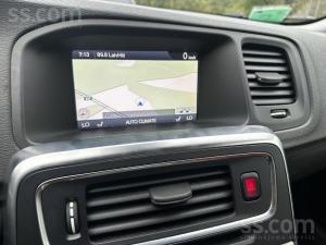 Grey Volvo V60 2014 in Riga, with an engine capacity of 2.40 L and mileage of 330 thousand km for 4200 €, photo 15 on AUTOMOTO.COM.LV