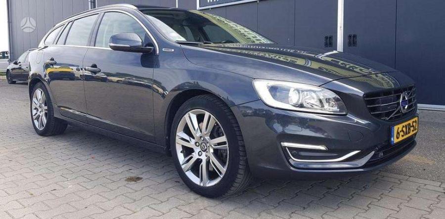 Pelēks Volvo V60 2014 Prienai, ar dzinēja tilpumu 2.40 L un nobraukumu 152 tūkst. km par 8450 €, foto 1 vietnē AUTOMOTO.COM.LV