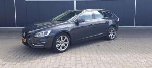Pelēks Volvo V60 2014 Prienai, ar dzinēja tilpumu 2.40 L un nobraukumu 152 tūkst. km par 8450 €, foto 3 vietnē AUTOMOTO.COM.LV