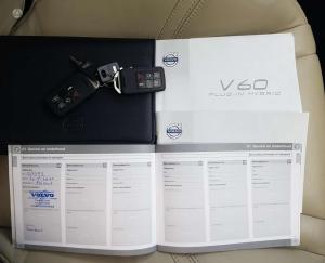 Pelēks Volvo V60 2014 Prienai, ar dzinēja tilpumu 2.40 L un nobraukumu 152 tūkst. km par 8450 €, foto 22 vietnē AUTOMOTO.COM.LV