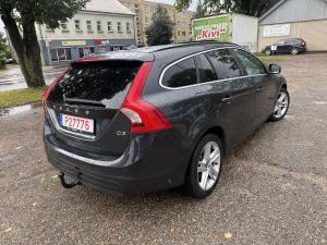 Grey Volvo V60 2014 in Ukmerge, with an engine capacity of 2.00 L and mileage of 300 thousand km for 5850 €, photo 3 on AUTOMOTO.COM.LV