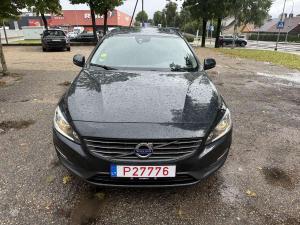 Grey Volvo V60 2014 in Ukmerge, with an engine capacity of 2.00 L and mileage of 300 thousand km for 5850 €, photo 4 on AUTOMOTO.COM.LV