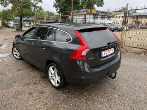 Grey Volvo V60 2014 in Ukmerge, with an engine capacity of 2.00 L and mileage of 300 thousand km for 5850 €, photo 8 on AUTOMOTO.COM.LV