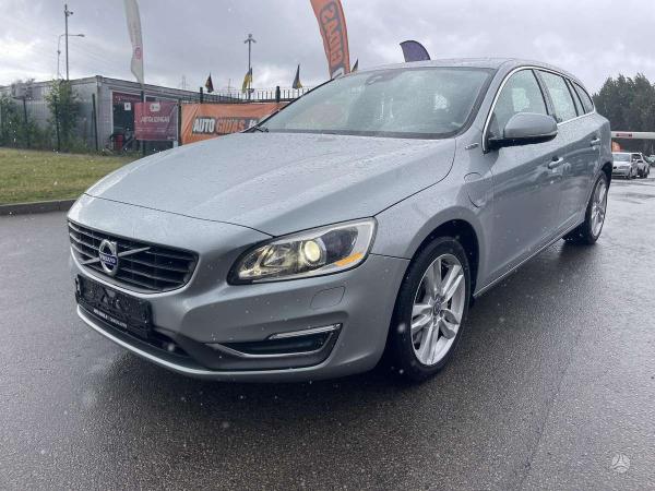 Volvo V60 2014 Kauņa vietnē Pelēks Volvo V60 2014 Kauņa, ar dzinēja tilpumu 2.40 L un nobraukumu 280 tūkst. km par 5950 €, foto 4 vietnē AUTOMOTO.COM.LV