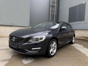 Grey Volvo V60 2014 in Alytus, with an engine capacity of 2.40 L and mileage of 290 thousand km for 5350 €, photo  on AUTOMOTO.COM.LV