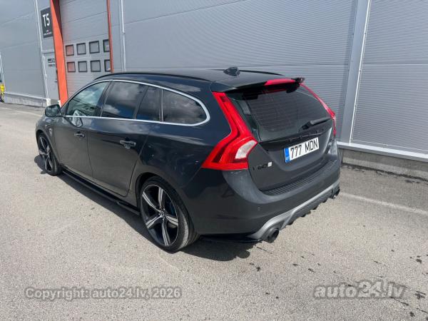 Volvo V60 2014 Tallina vietnē Pelēks Volvo V60 2014 Tallina, ar dzinēja tilpumu 2.40 L un nobraukumu 232 tūkst. km par 9900 €, foto 7 vietnē AUTOMOTO.COM.LV
