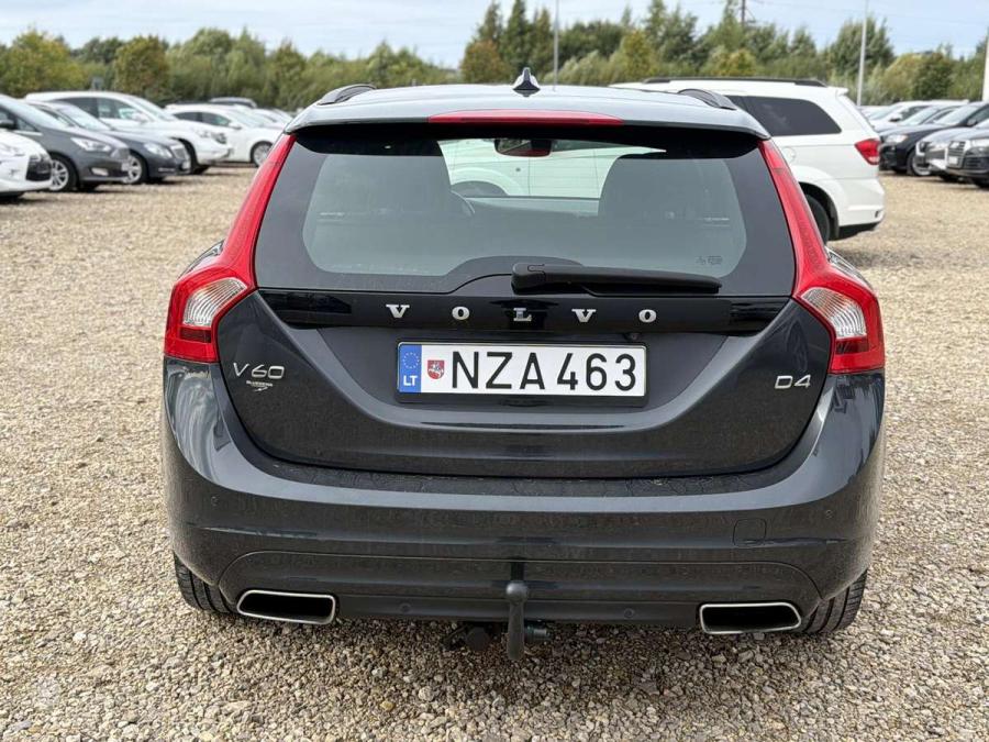 Pelēks Volvo V60 2014 Šauļi, ar dzinēja tilpumu 1.97 L un nobraukumu 347 tūkst. km par 6200 €, foto 7 vietnē AUTOMOTO.COM.LV