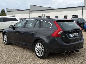 Pelēks Volvo V60 2014 Šauļi, ar dzinēja tilpumu 1.97 L un nobraukumu 347 tūkst. km par 6200 €, foto 9 vietnē AUTOMOTO.COM.LV
