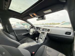 Pelēks Volvo V60 2014 Šauļi, ar dzinēja tilpumu 1.97 L un nobraukumu 347 tūkst. km par 6200 €, foto 15 vietnē AUTOMOTO.COM.LV