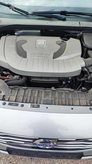 Pelēks Volvo V60 2014 Marijampole, ar dzinēja tilpumu 2.40 L un nobraukumu 286 tūkst. km par 8200 €, foto 12 vietnē AUTOMOTO.COM.LV