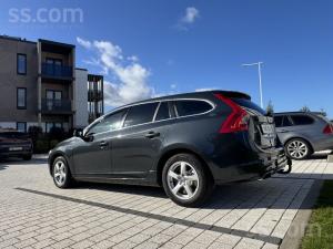 Pelēks Volvo V60 2014 Rīga, ar dzinēja tilpumu 2.00 L un nobraukumu 345 tūkst. km par 7000 €, foto 6 vietnē AUTOMOTO.COM.LV
